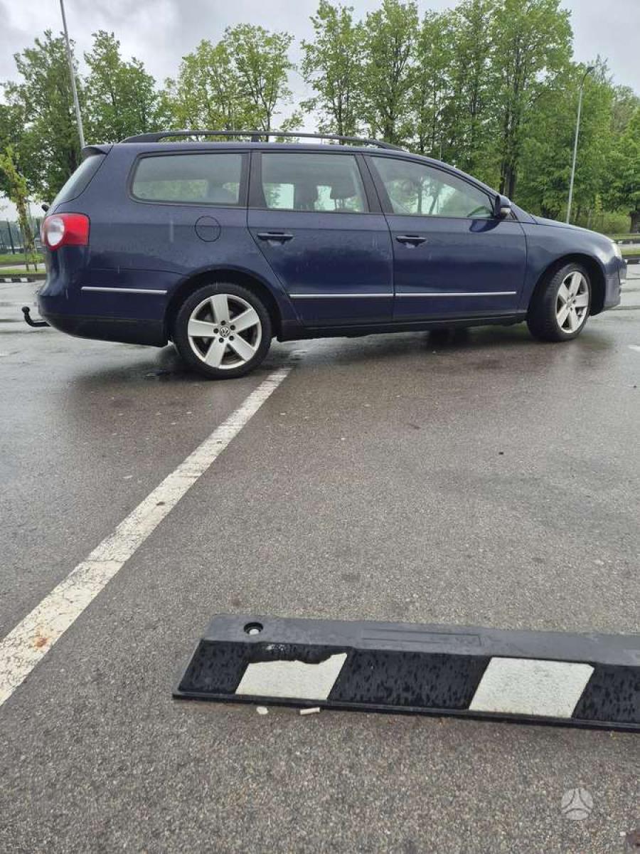Zils Volkswagen Passat 2009 Kaišiadorys, ar dzinēja tilpumu 1.97 L un nobraukumu 426 tūkst. km par 1250 €, foto 3 vietnē AUTOMOTO.COM.LV