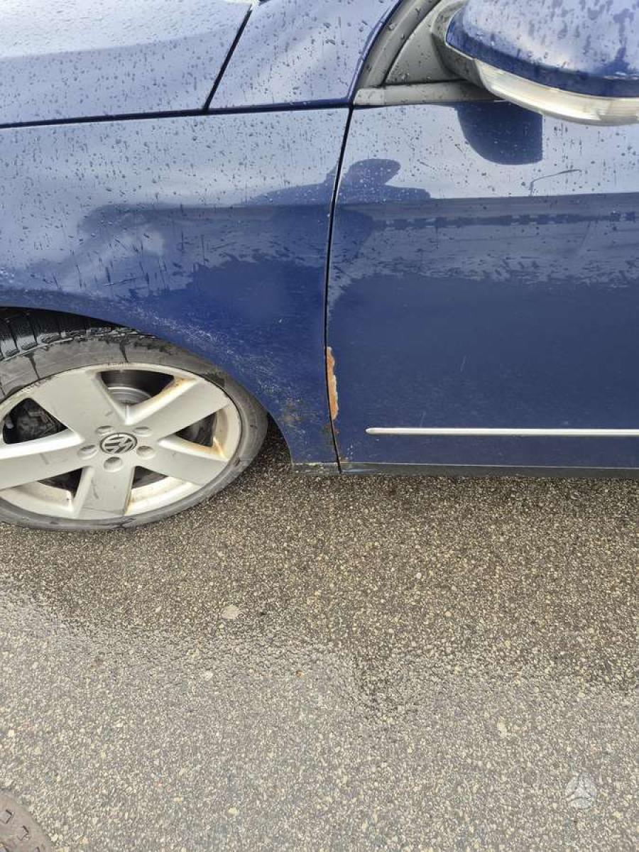 Zils Volkswagen Passat 2009 Kaišiadorys, ar dzinēja tilpumu 1.97 L un nobraukumu 426 tūkst. km par 1250 €, foto 5 vietnē AUTOMOTO.COM.LV