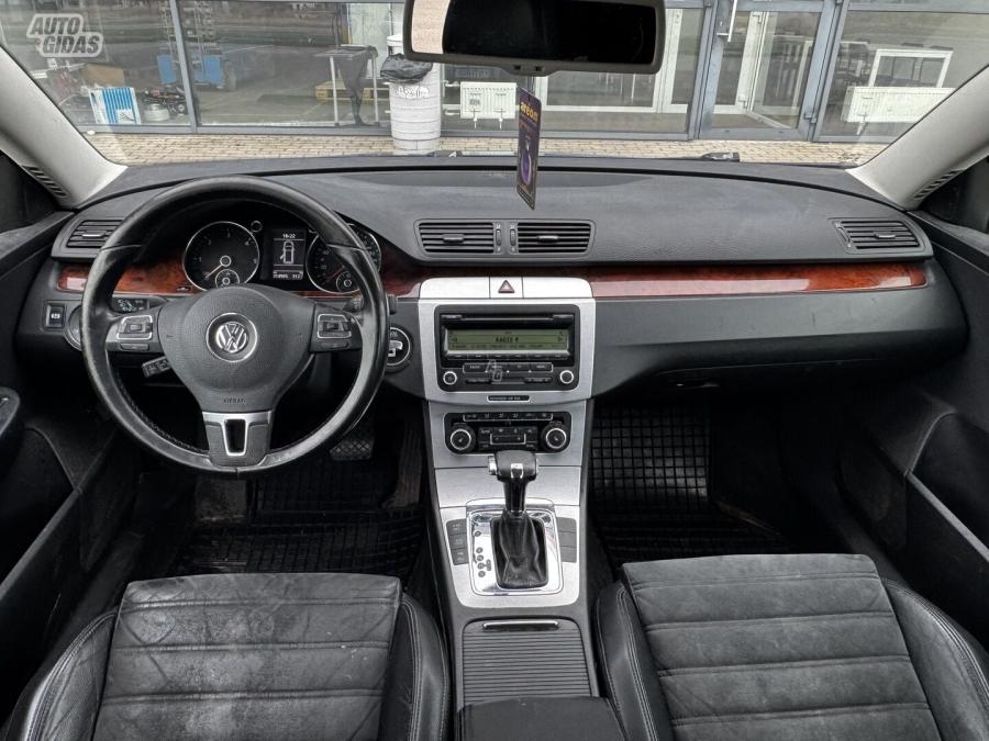 Zils Volkswagen Passat 2010 Panevēža, ar dzinēja tilpumu 2.00 L un nobraukumu 315 tūkst. km par 1750 €, foto 15 vietnē AUTOMOTO.COM.LV