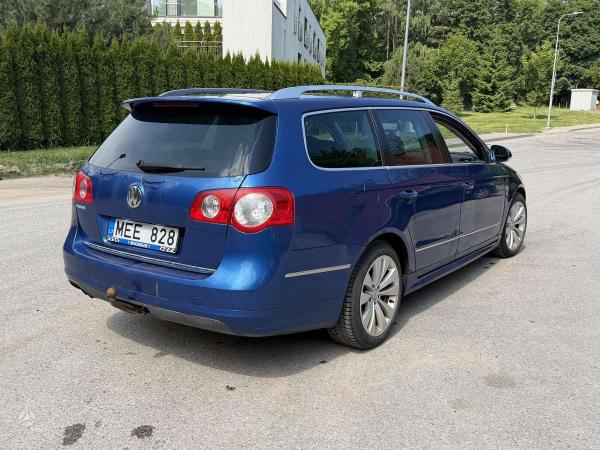 Blue Volkswagen Passat 2010 in Vilnius, with an engine capacity of 1.97 L and mileage of 350 thousand km for 1850 €, photo 2 on AUTOMOTO.COM.LV