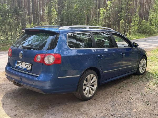 Blue Volkswagen Passat 2010 in Vilnius, with an engine capacity of 1.97 L and mileage of 350 thousand km for 1850 €, photo 7 on AUTOMOTO.COM.LV