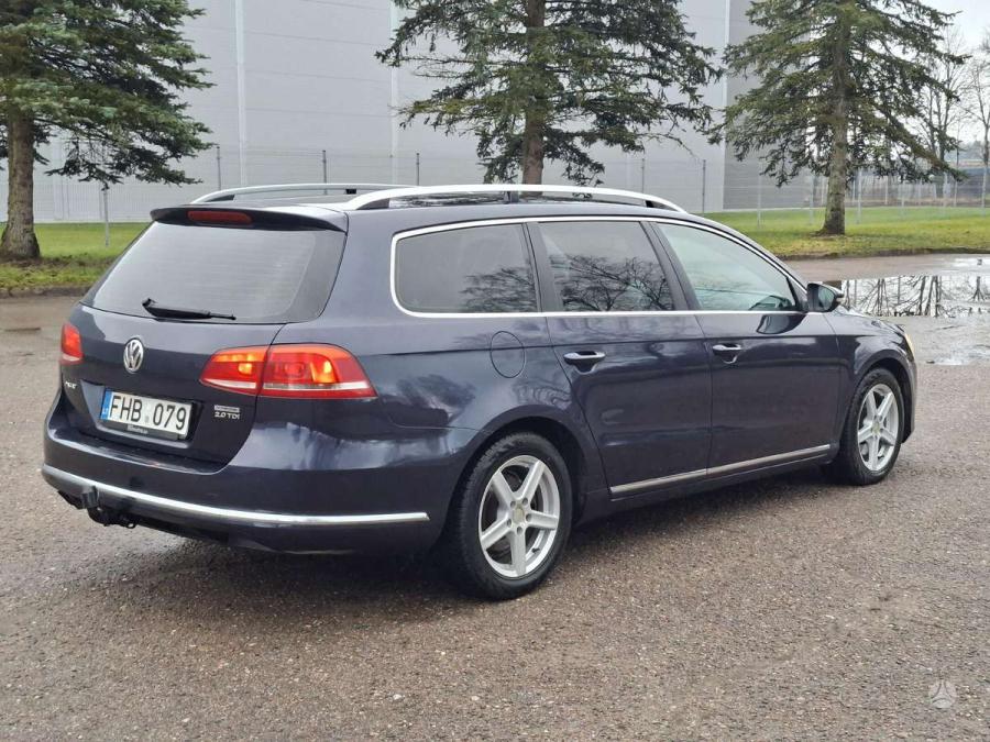 Zils Volkswagen Passat 2011 Plungė, ar dzinēja tilpumu 1.97 L un nobraukumu 334 tūkst. km par 4450 €, foto 5 vietnē AUTOMOTO.COM.LV
