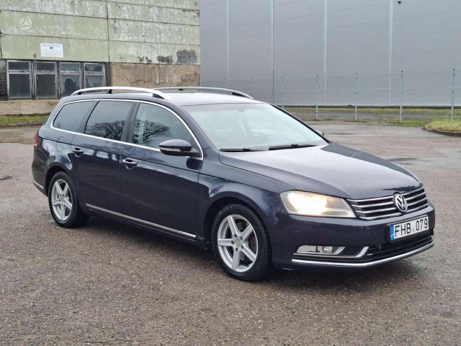 Zils Volkswagen Passat 2011 Plungė, ar dzinēja tilpumu 1.97 L un nobraukumu 334 tūkst. km par 4450 €, foto 7 vietnē AUTOMOTO.COM.LV