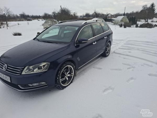 Blue Volkswagen Passat 2011 in Vilnius, with an engine capacity of 1.40 L and mileage of 320 thousand km for 3999 €, photo 3 on AUTOMOTO.COM.LV