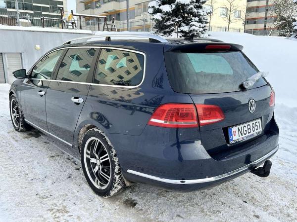 Blue Volkswagen Passat 2011 in Vilnius, with an engine capacity of 1.40 L and mileage of 320 thousand km for 4900 €, photo 3 on AUTOMOTO.COM.LV