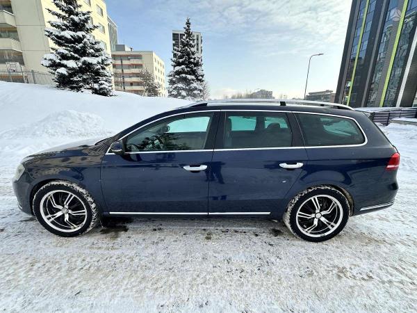 Blue Volkswagen Passat 2011 in Vilnius, with an engine capacity of 1.40 L and mileage of 320 thousand km for 4900 €, photo 5 on AUTOMOTO.COM.LV