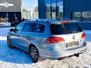 Blue Volkswagen Passat 2011 in Siauliai, with an engine capacity of 2.00 L and mileage of 244 thousand km for 4950 €, photo 5 on AUTOMOTO.COM.LV