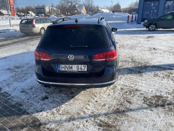 Zils Volkswagen Passat 2011 Panevēža, ar dzinēja tilpumu 1.97 L un nobraukumu 3786 tūkst. km par 3900 €, foto 4 vietnē AUTOMOTO.COM.LV