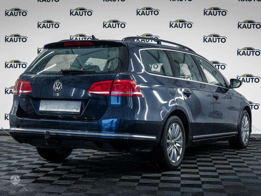 Blue Volkswagen Passat 2011 in Kaunas, with an engine capacity of 1.40 L and mileage of 297 thousand km for 7690 €, photo 4 on AUTOMOTO.COM.LV