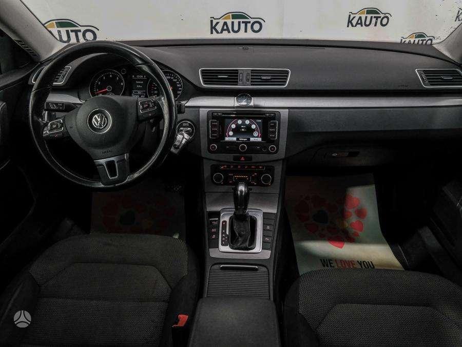 Blue Volkswagen Passat 2011 in Kaunas, with an engine capacity of 1.40 L and mileage of 297 thousand km for 7690 €, photo 26 on AUTOMOTO.COM.LV