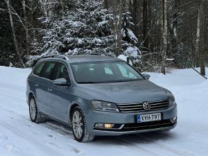 Blue Volkswagen Passat 2011 in Kedainiai, with an engine capacity of 2.00 L and mileage of 246 thousand km for 4650 €, photo  on AUTOMOTO.COM.LV