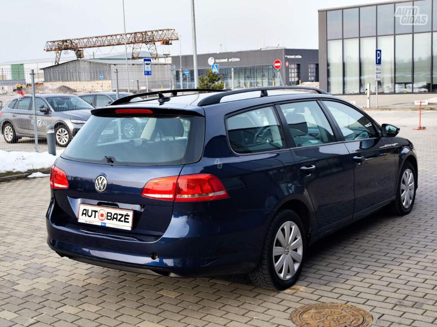 Zils Volkswagen Passat 2011 Šauļi, ar dzinēja tilpumu 1.60 L un nobraukumu 270 tūkst. km par 3950 €, foto 5 vietnē AUTOMOTO.COM.LV
