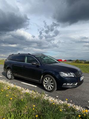 Zils Volkswagen Passat 2011 Tartu, ar dzinēja tilpumu 2.00 L un nobraukumu 380 tūkst. km par 3500 €, foto  vietnē AUTOMOTO.COM.LV