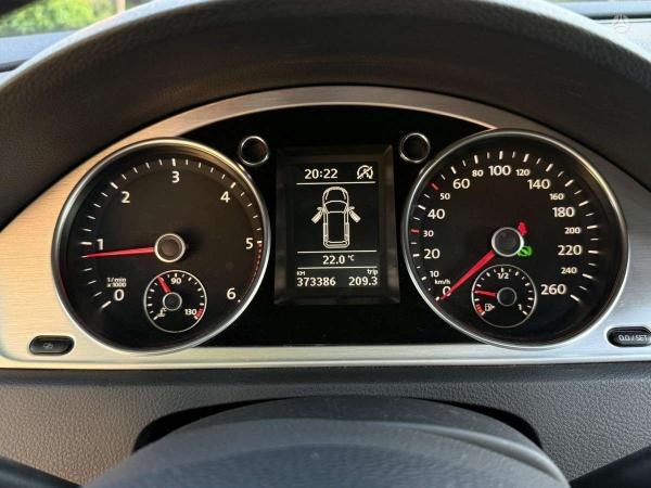 Zils Volkswagen Passat 2011 Viļņa, ar dzinēja tilpumu 1.97 L un nobraukumu 373 tūkst. km par 5500 €, foto 5 vietnē AUTOMOTO.COM.LV