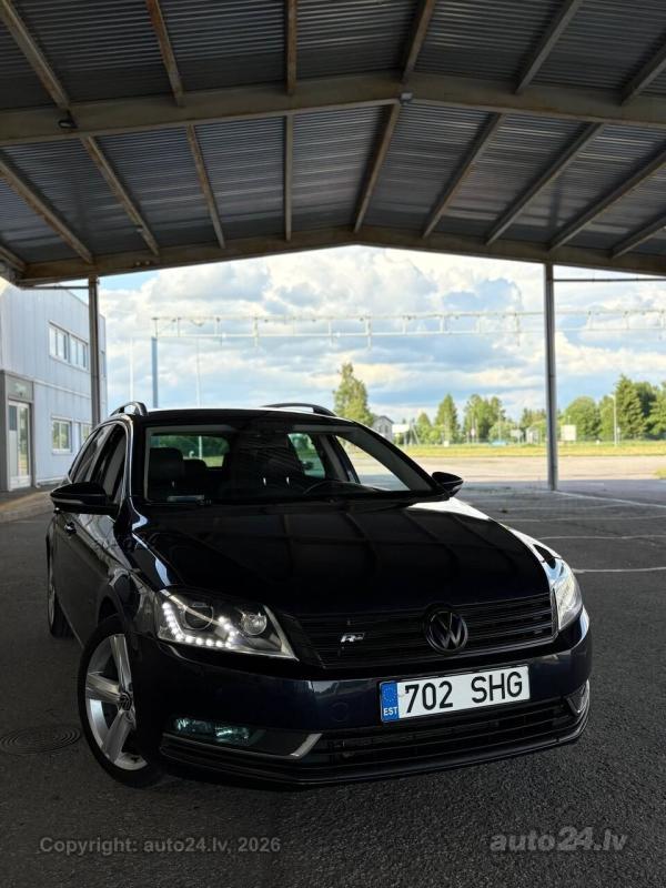 Blue Volkswagen Passat 2011 in Tallinn, with an engine capacity of 2.00 L and mileage of 322 thousand km for 4900 €, photo 1 on AUTOMOTO.COM.LV