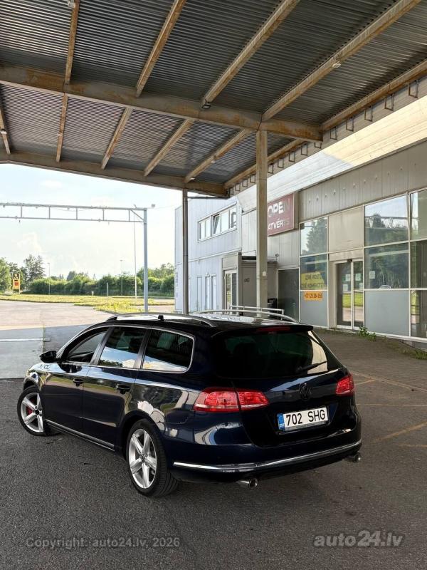 Blue Volkswagen Passat 2011 in Tallinn, with an engine capacity of 2.00 L and mileage of 322 thousand km for 4900 €, photo 4 on AUTOMOTO.COM.LV