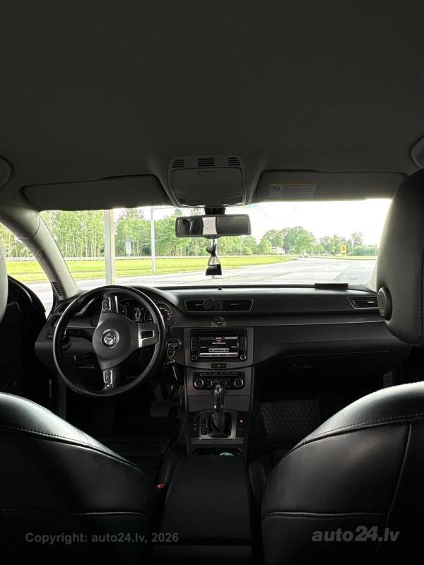 Blue Volkswagen Passat 2011 in Tallinn, with an engine capacity of 2.00 L and mileage of 322 thousand km for 4900 €, photo 5 on AUTOMOTO.COM.LV