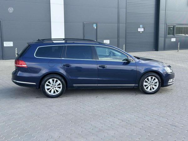 Blue Volkswagen Passat 2011 in Vilnius, with an engine capacity of 1.97 L and mileage of 400 thousand km for 2900 €, photo 4 on AUTOMOTO.COM.LV