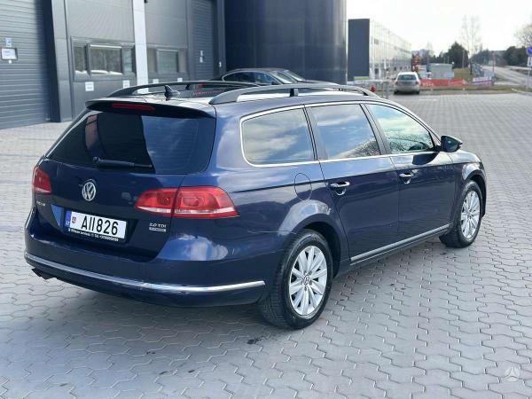 Blue Volkswagen Passat 2011 in Vilnius, with an engine capacity of 1.97 L and mileage of 400 thousand km for 2900 €, photo 5 on AUTOMOTO.COM.LV