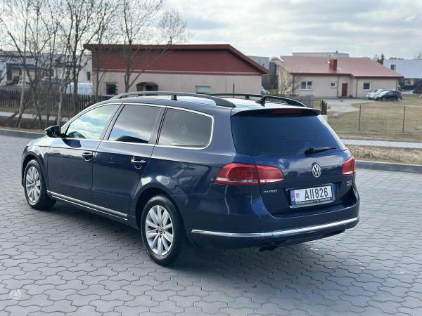 Blue Volkswagen Passat 2011 in Vilnius, with an engine capacity of 1.97 L and mileage of 400 thousand km for 2900 €, photo 7 on AUTOMOTO.COM.LV