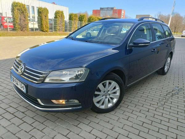 Zils Volkswagen Passat 2011 Klaipėda, ar dzinēja tilpumu 2.00 L un nobraukumu 274 tūkst. km par 5450 €, foto 1 vietnē AUTOMOTO.COM.LV