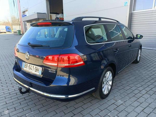 Zils Volkswagen Passat 2011 Klaipėda, ar dzinēja tilpumu 2.00 L un nobraukumu 274 tūkst. km par 5450 €, foto 4 vietnē AUTOMOTO.COM.LV