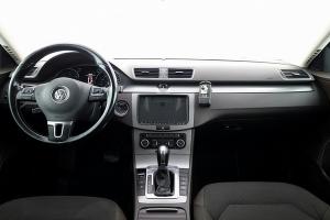 Blue Volkswagen Passat 2011 in Tallinn, with an engine capacity of 2.00 L and mileage of 474 thousand km for 1999 €, photo 6 on AUTOMOTO.COM.LV