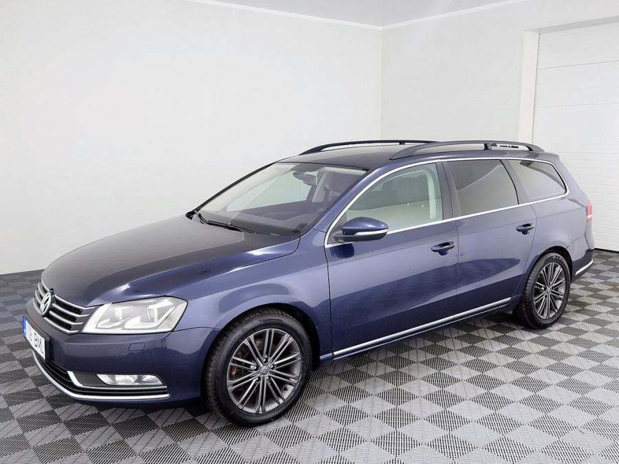 Blue Volkswagen Passat 2011 in Tallinn, with an engine capacity of 2.00 L and mileage of 474 thousand km for 1999 €, photo 10 on AUTOMOTO.COM.LV