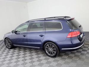Blue Volkswagen Passat 2011 in Tallinn, with an engine capacity of 2.00 L and mileage of 474 thousand km for 1999 €, photo 12 on AUTOMOTO.COM.LV