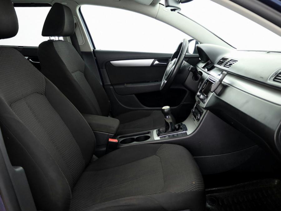 Zils Volkswagen Passat 2011 Tallina, ar dzinēja tilpumu 1.60 L un nobraukumu 379 tūkst. km par 1999 €, foto 7 vietnē AUTOMOTO.COM.LV