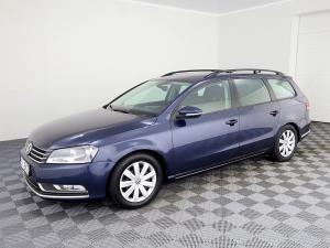 Zils Volkswagen Passat 2011 Tallina, ar dzinēja tilpumu 1.60 L un nobraukumu 379 tūkst. km par 1999 €, foto 10 vietnē AUTOMOTO.COM.LV