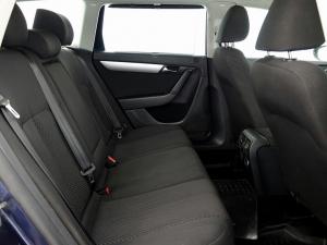 Zils Volkswagen Passat 2011 Tallina, ar dzinēja tilpumu 1.60 L un nobraukumu 379 tūkst. km par 1999 €, foto 15 vietnē AUTOMOTO.COM.LV