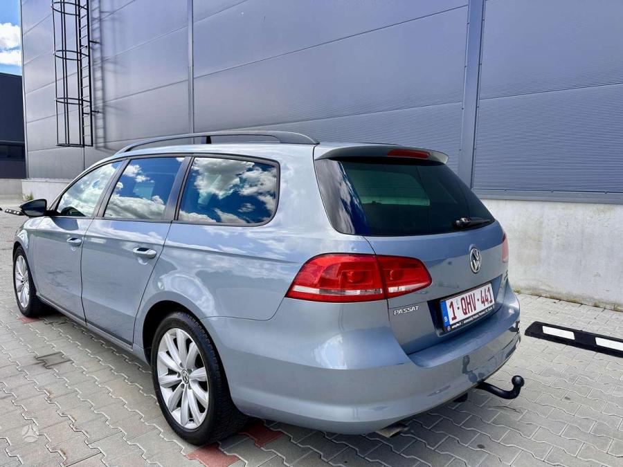 Zils Volkswagen Passat 2011 Šauļi, ar dzinēja tilpumu 1.60 L un nobraukumu 238 tūkst. km par 4800 €, foto 9 vietnē AUTOMOTO.COM.LV