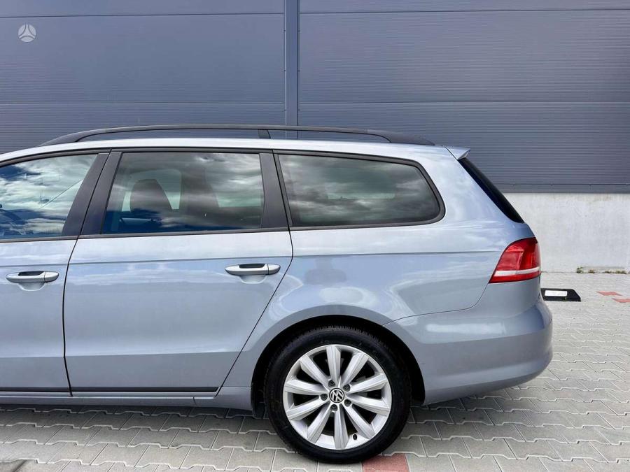 Zils Volkswagen Passat 2011 Šauļi, ar dzinēja tilpumu 1.60 L un nobraukumu 238 tūkst. km par 4800 €, foto 11 vietnē AUTOMOTO.COM.LV