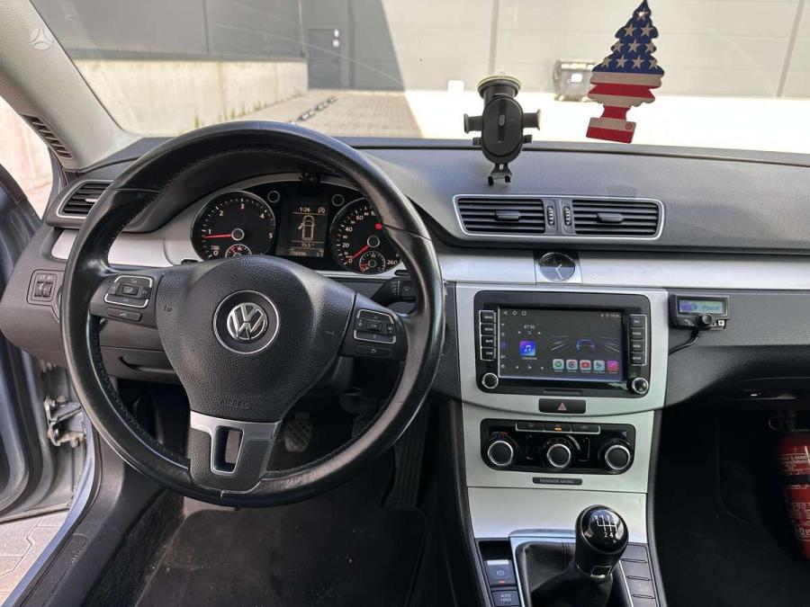 Zils Volkswagen Passat 2011 Šauļi, ar dzinēja tilpumu 1.60 L un nobraukumu 238 tūkst. km par 4800 €, foto 19 vietnē AUTOMOTO.COM.LV