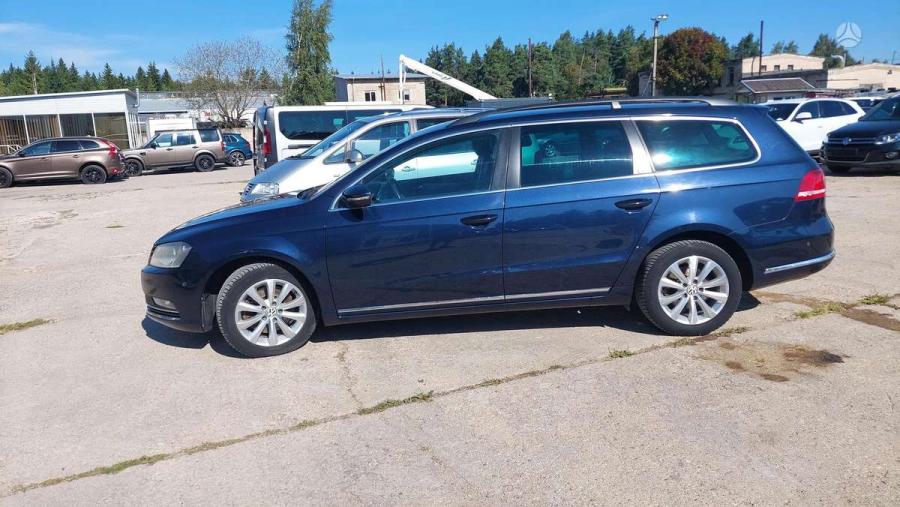 Zils Volkswagen Passat 2011 Utena, ar dzinēja tilpumu 1.97 L un nobraukumu 267 tūkst. km par 4750 €, foto 3 vietnē AUTOMOTO.COM.LV