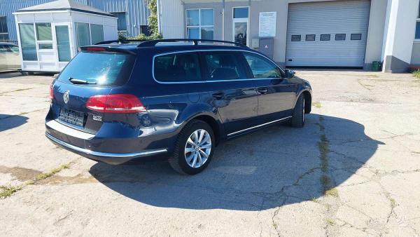 Zils Volkswagen Passat 2011 Utena, ar dzinēja tilpumu 1.97 L un nobraukumu 267 tūkst. km par 4750 €, foto 8 vietnē AUTOMOTO.COM.LV