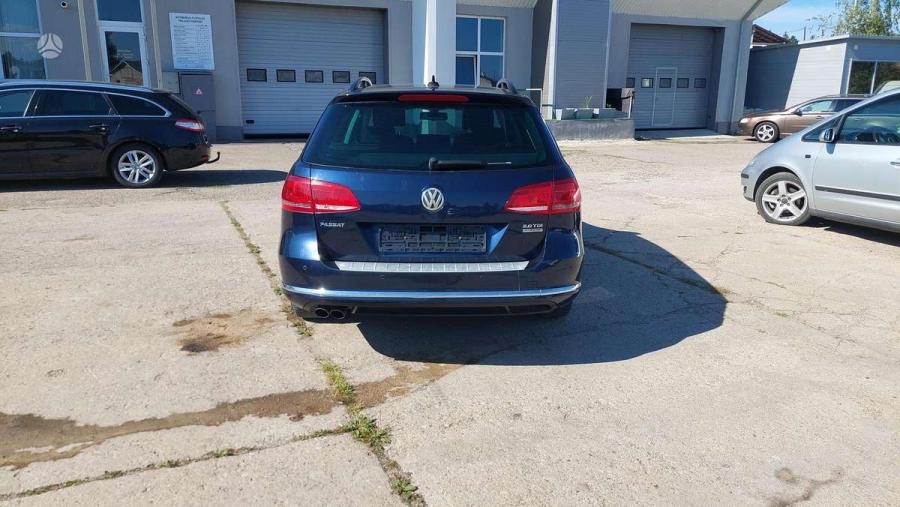 Zils Volkswagen Passat 2011 Utena, ar dzinēja tilpumu 1.97 L un nobraukumu 267 tūkst. km par 4750 €, foto 9 vietnē AUTOMOTO.COM.LV