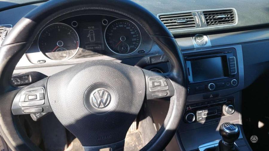 Zils Volkswagen Passat 2011 Utena, ar dzinēja tilpumu 1.97 L un nobraukumu 267 tūkst. km par 4750 €, foto 11 vietnē AUTOMOTO.COM.LV