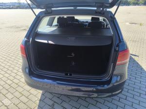 Blue Volkswagen Passat 2011 in Marijampole, with an engine capacity of 1.60 L and mileage of 265 thousand km for 3999 €, photo 8 on AUTOMOTO.COM.LV