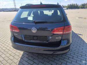 Blue Volkswagen Passat 2011 in Marijampole, with an engine capacity of 1.60 L and mileage of 266 thousand km for 3997 €, photo 6 on AUTOMOTO.COM.LV