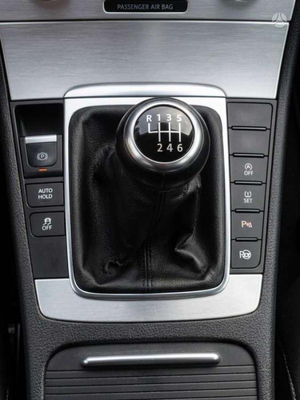 Zils Volkswagen Passat 2011 Viļņa, ar dzinēja tilpumu 2.00 L un nobraukumu 339 tūkst. km par 5200 €, foto 10 vietnē AUTOMOTO.COM.LV