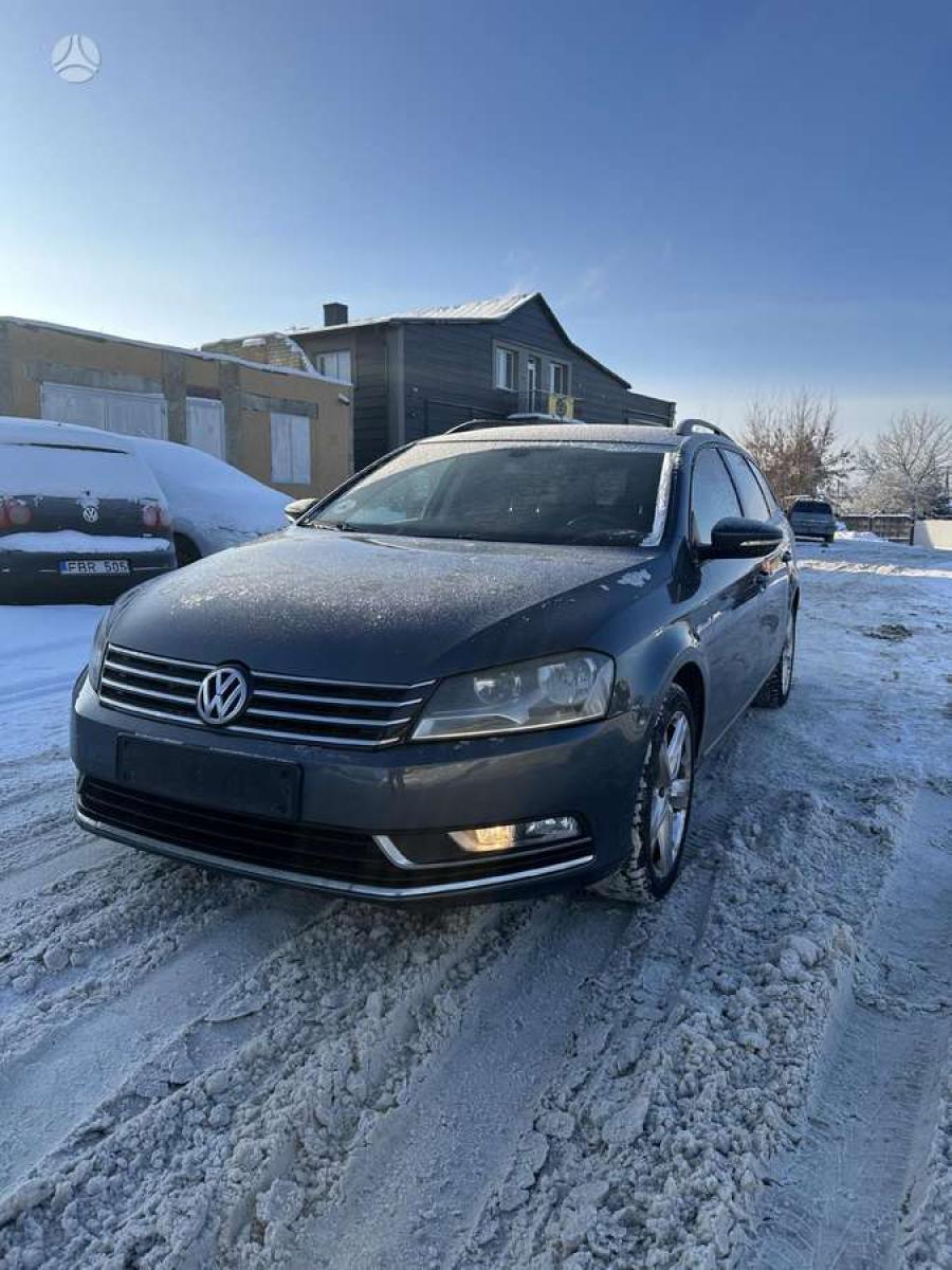 Zils Volkswagen Passat 2012 Kauņa, ar dzinēja tilpumu 1.60 L un nobraukumu 291 tūkst. km par 4350 €, foto 1 vietnē AUTOMOTO.COM.LV