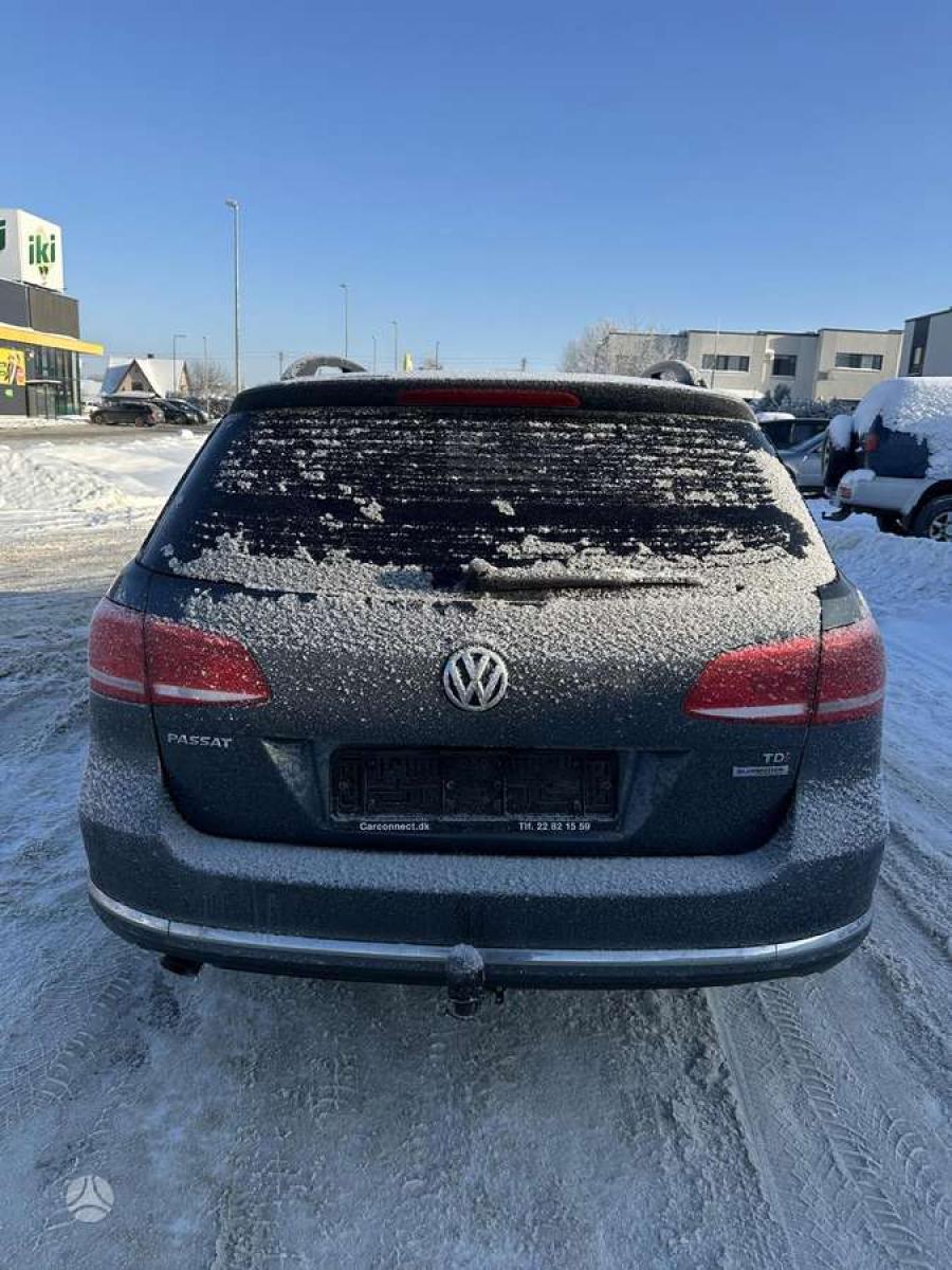 Zils Volkswagen Passat 2012 Kauņa, ar dzinēja tilpumu 1.60 L un nobraukumu 291 tūkst. km par 4350 €, foto 9 vietnē AUTOMOTO.COM.LV