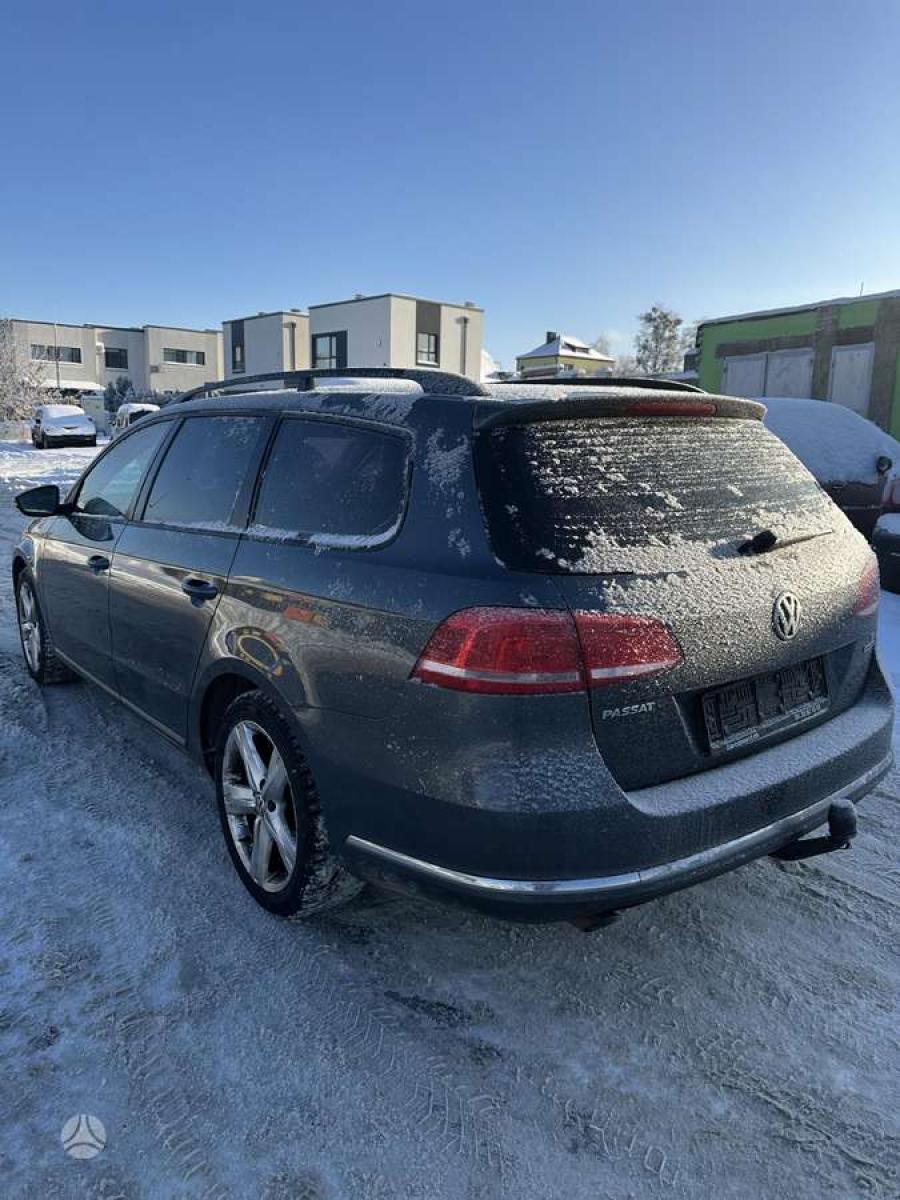 Zils Volkswagen Passat 2012 Kauņa, ar dzinēja tilpumu 1.60 L un nobraukumu 291 tūkst. km par 4350 €, foto 10 vietnē AUTOMOTO.COM.LV