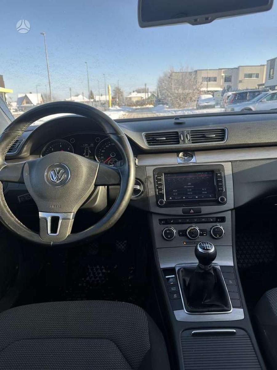 Zils Volkswagen Passat 2012 Kauņa, ar dzinēja tilpumu 1.60 L un nobraukumu 291 tūkst. km par 4350 €, foto 12 vietnē AUTOMOTO.COM.LV