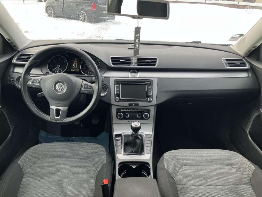 Zils Volkswagen Passat 2012 Tauragė, ar dzinēja tilpumu 1.60 L un nobraukumu 260 tūkst. km par 4700 €, foto 20 vietnē AUTOMOTO.COM.LV
