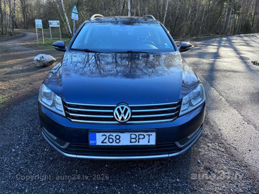 Zils Volkswagen Passat 2012 Tallina, ar dzinēja tilpumu 2.00 L un nobraukumu 295 tūkst. km par 4500 €, foto 1 vietnē AUTOMOTO.COM.LV