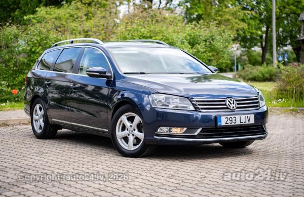 Blue Volkswagen Passat 2012 in Paide, with an engine capacity of 1.60 L and mileage of 253 thousand km for 6499 €, photo 1 on AUTOMOTO.COM.LV