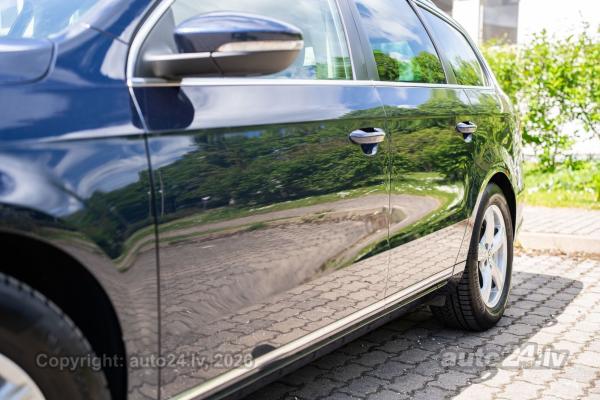 Blue Volkswagen Passat 2012 in Paide, with an engine capacity of 1.60 L and mileage of 253 thousand km for 6499 €, photo 10 on AUTOMOTO.COM.LV